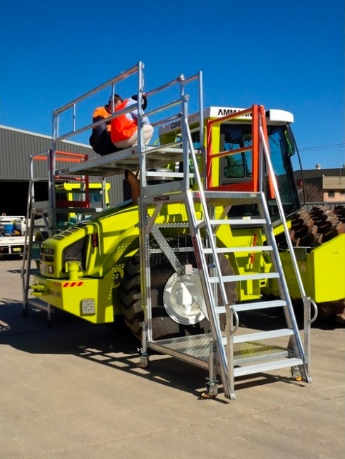 BridgeDeck - Height adjustable bridging platform